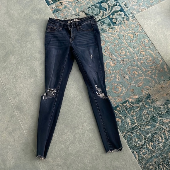 Universal Thread | Jeans | Universal Thread Ripped Skinny Jeans | Poshmark